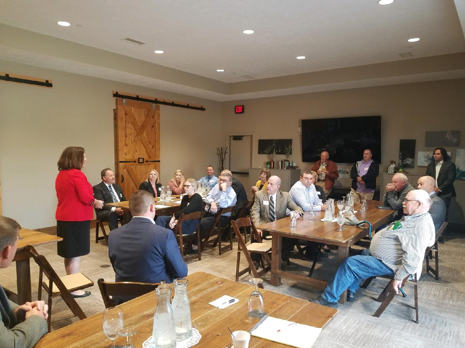 Senator Deb Fischer Visits With Key Representatives From Wayne | WDN ...