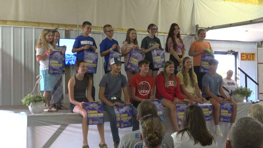 Elvie Shane & Sawyer Brown Take the Stage at the Wayne County Fair ...