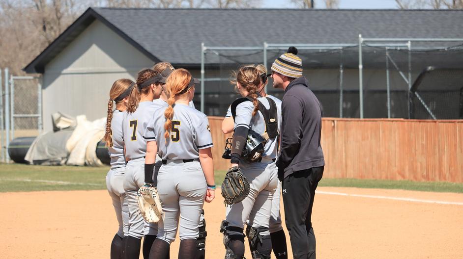 Wildcat Softball Drops Road Doubleheader | WDN – Wayne Daily News ...