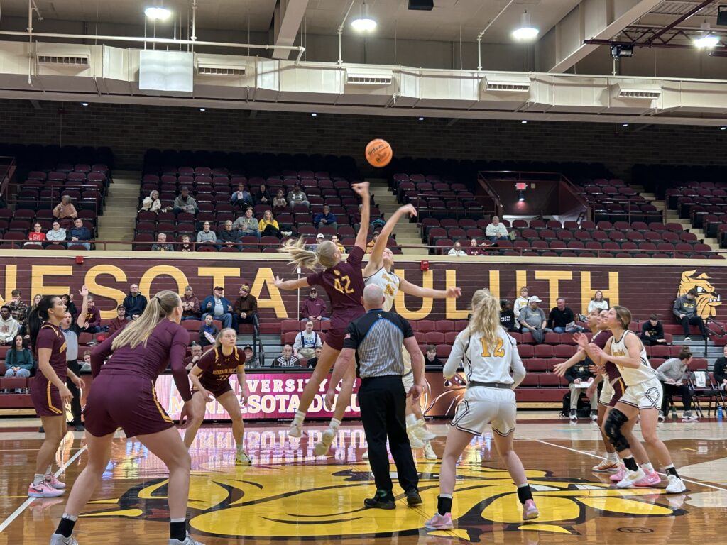 VanDonkersgoed, Noll Go Off For 21 Points Each, Wildcats Lose ...