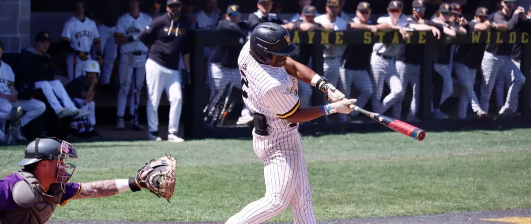 Wildcats Stay Close With #4 Mankato In Game One, Mavericks Pull Away ...